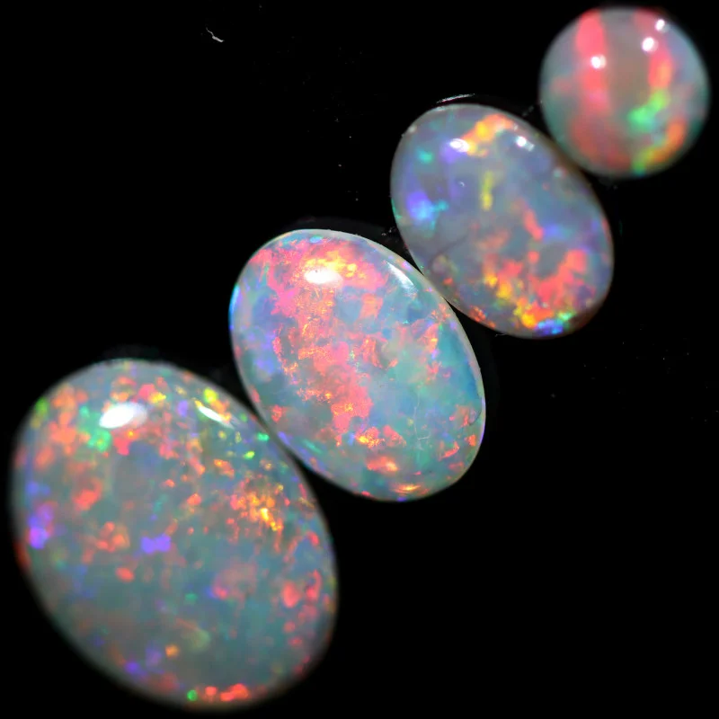 Lot de 4 opales pour un bijou (pendentif) - Pierre Opale d'Australie